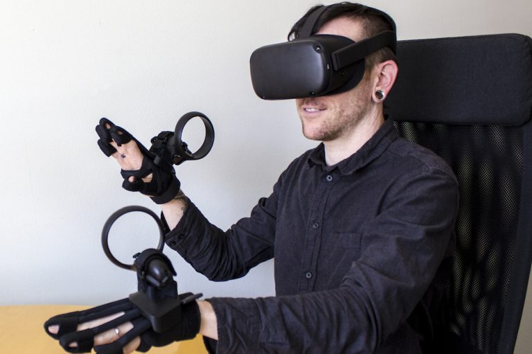 Wireless VR/AR haptic glove allows gamers to “feel” digital objects ...